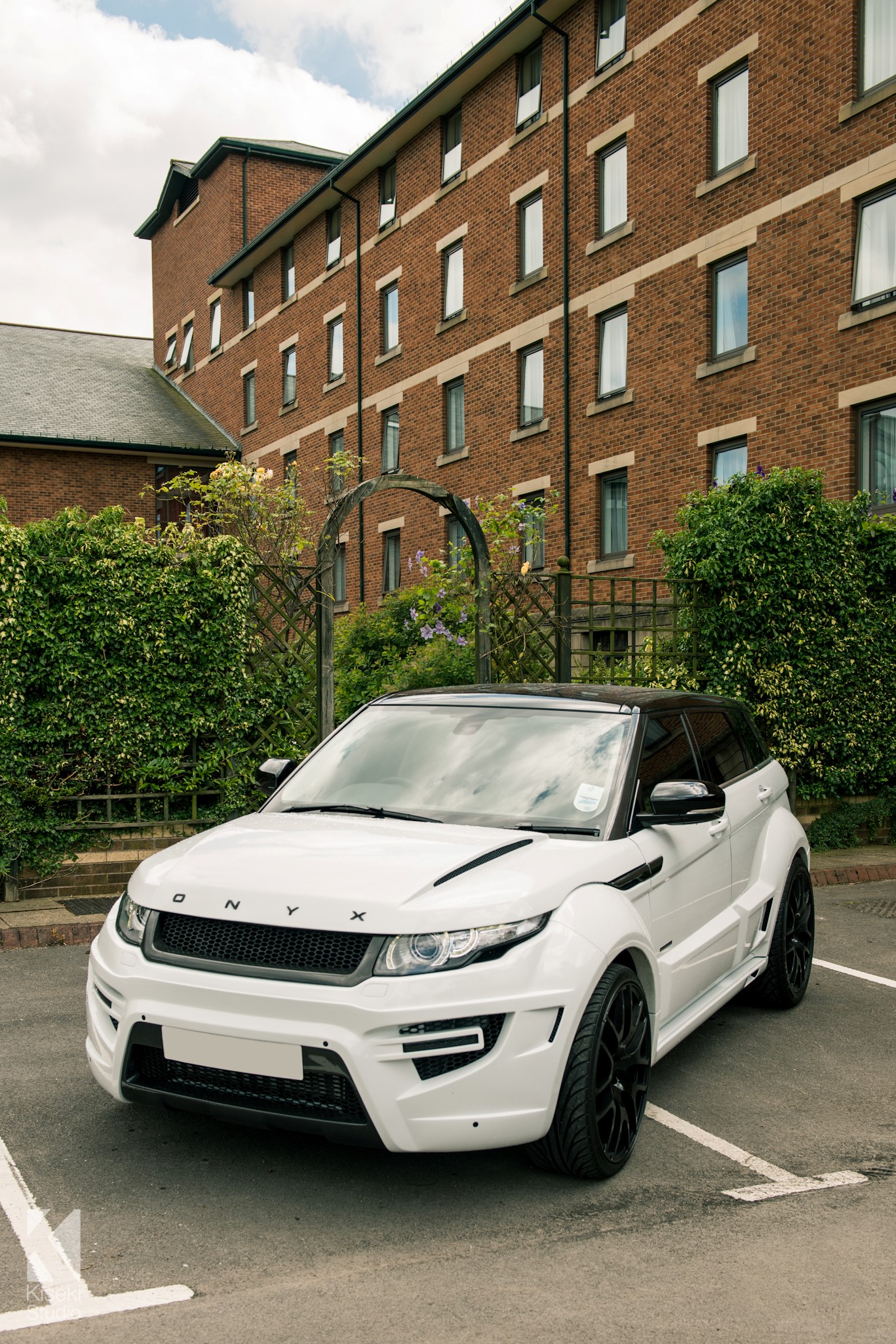 ONYX Concept Range Rover Evoque - Kiseki Studio