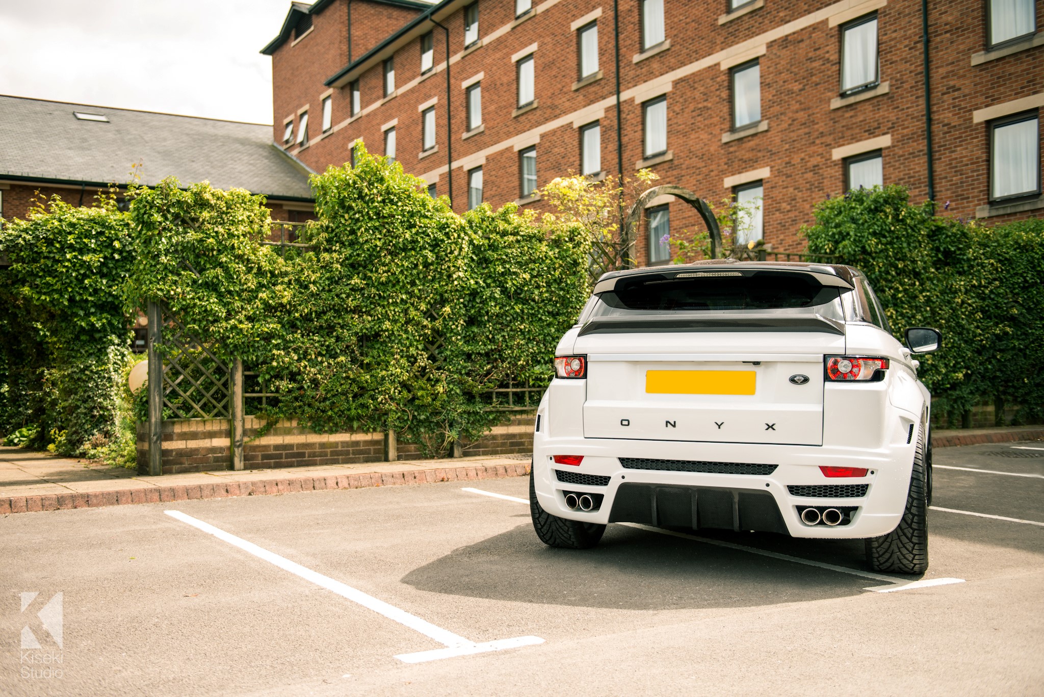 ONYX Concept Range Rover Evoque - Kiseki Studio